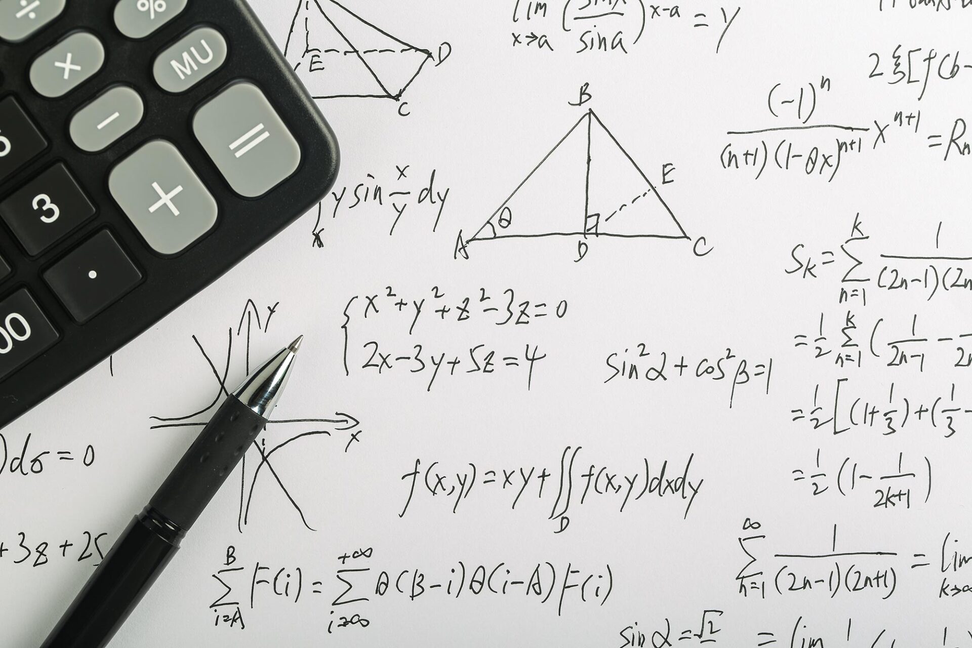 7 Reasons Why So Many Students Struggle With Math in 2022 - Akt in Motion