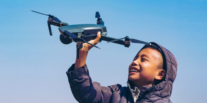 How to Use Drones for Kids - 2022 Guide - Akt in Motion