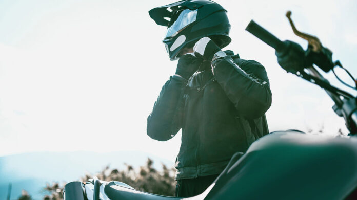 Learn About Different Types of Motorcycle Hats That Are Useful When You ...