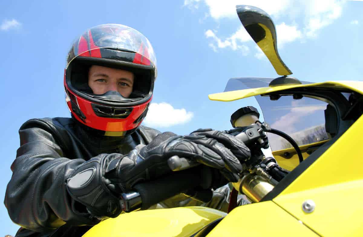 Learn About Different Types of Motorcycle Hats That Are Useful When You ...