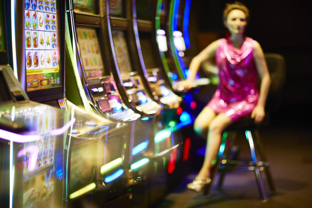 The Psychology of Slot Machines: How They Keep You Playing - Akt in Motion